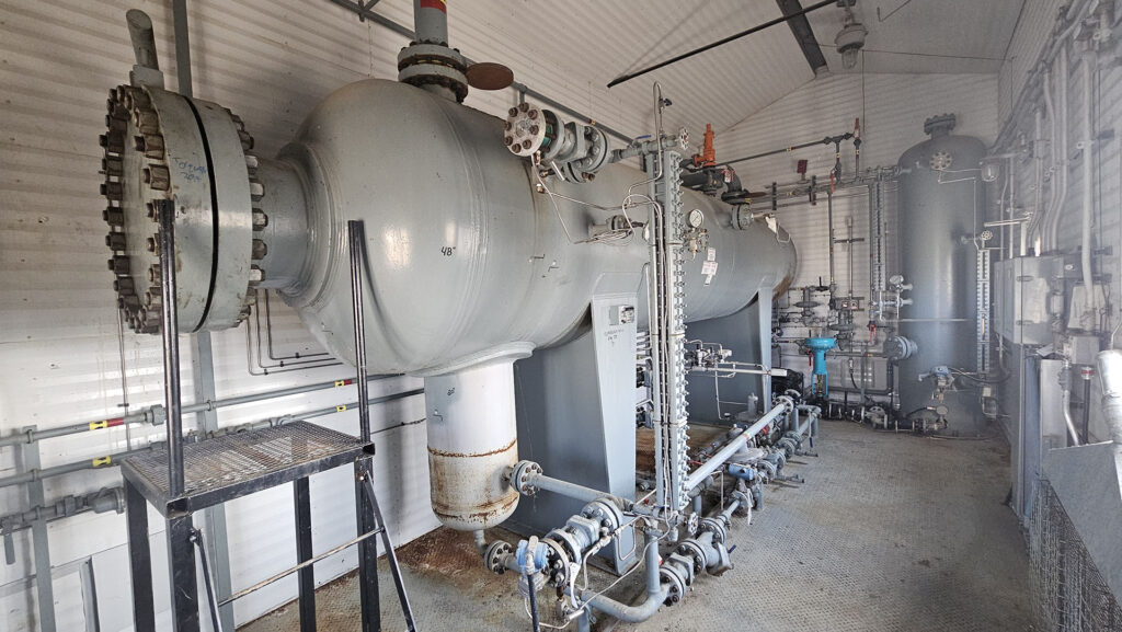 48” OD x 18’ 1435 psi Sour Horizontal Separator Package w/ HC & Water ...